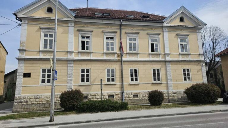U Ogulinu krađa dva stroja - OG Portal